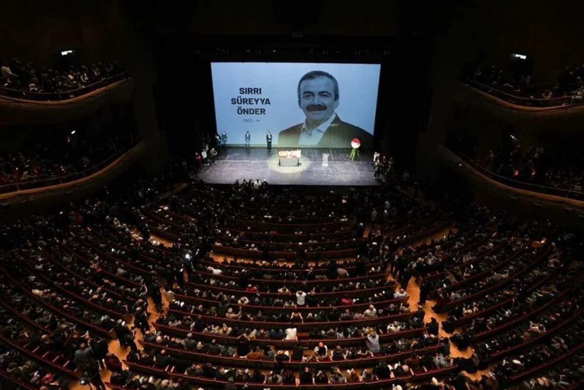 Ünlü isimlerden Sırrı Süreyya Başkan paylaşımı - Telegramapps